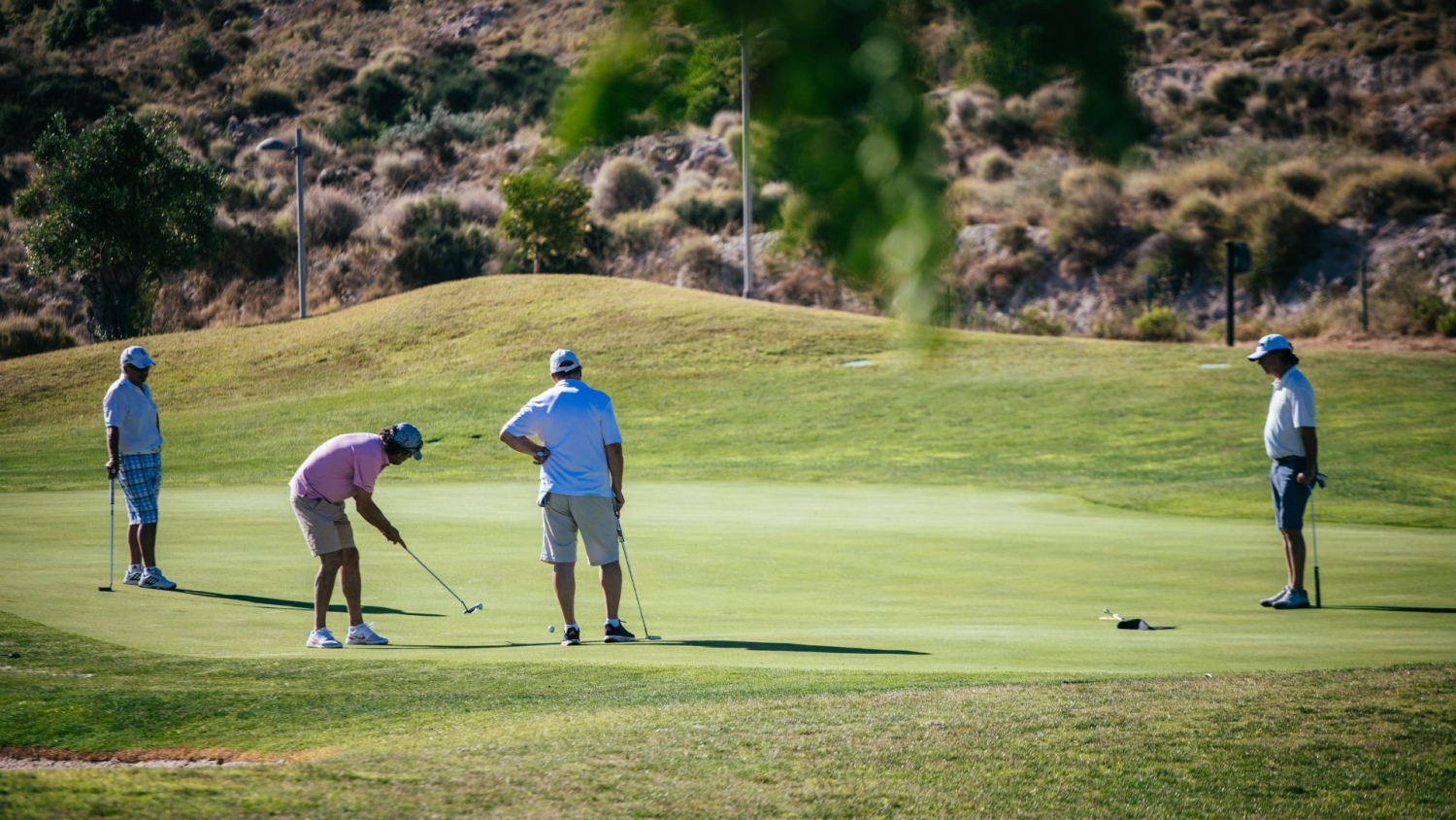HOW TO PLAY GOLF AS A TEAM - FONT DEL LLOP