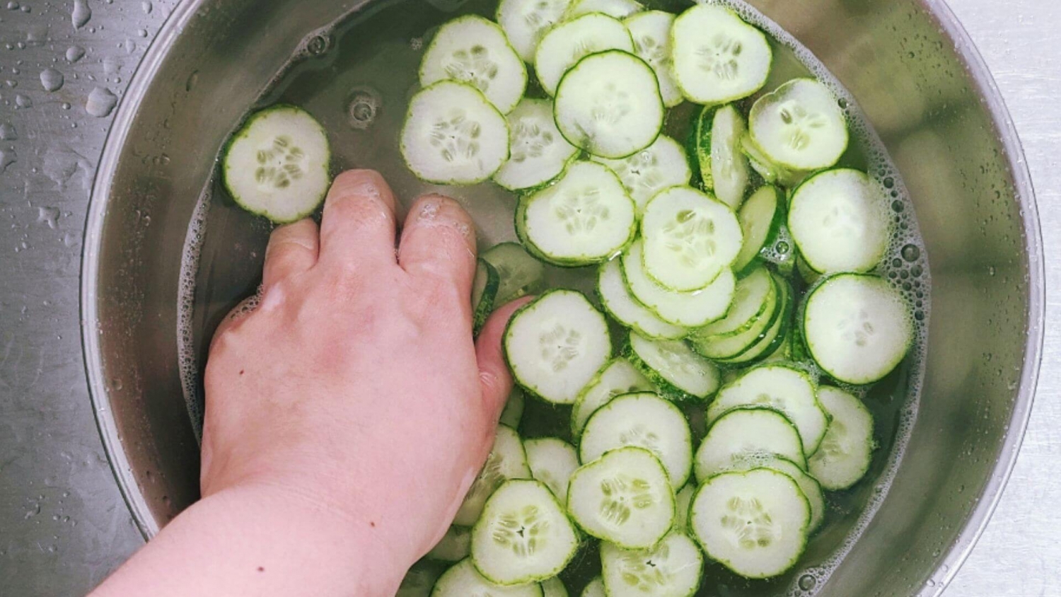 VIRAL CUCUMBER SALAD IN TIKTOK - FONT DEL LLOP